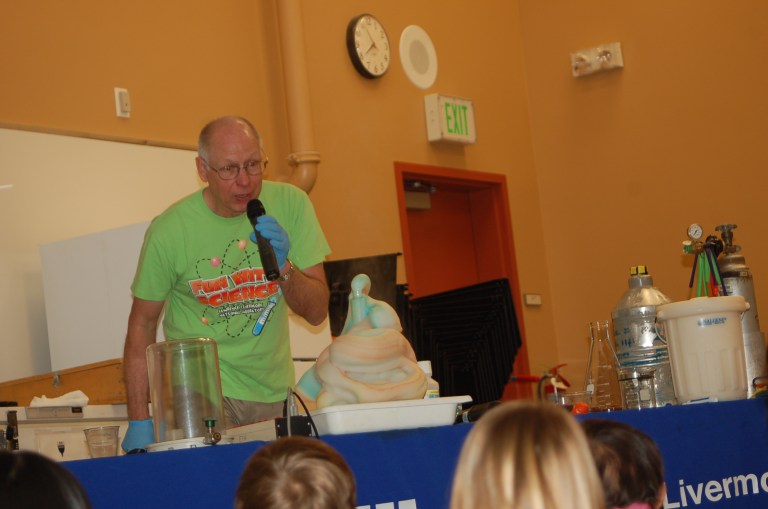 Green Elementary School Science Fair Inspires Student Scientists ...